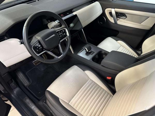 Land Rover Discovery Sport 2025 Viļņa, ar dzinēja tilpumu 2.00 L un nobraukumu 42 tūkst. km par 43000 €, foto 8 vietnē AUTOMOTO.COM.LV