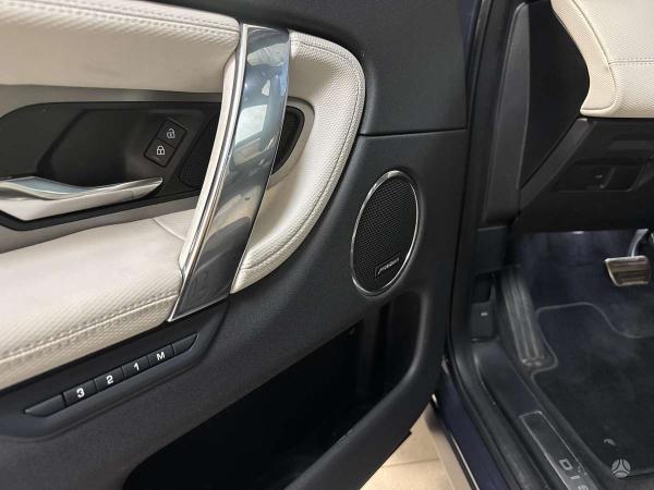 Land Rover Discovery Sport 2025 Viļņa, ar dzinēja tilpumu 2.00 L un nobraukumu 42 tūkst. km par 43000 €, foto 9 vietnē AUTOMOTO.COM.LV