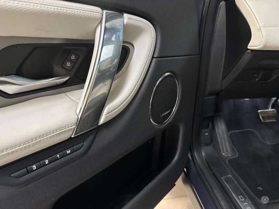 Land Rover Discovery Sport 2025 Viļņa, ar dzinēja tilpumu 2.00 L un nobraukumu 42 tūkst. km par 43000 €, foto 10 vietnē AUTOMOTO.COM.LV