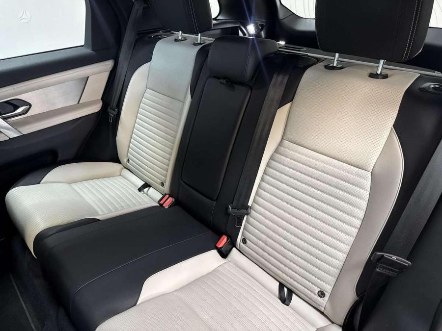 Land Rover Discovery Sport 2025 Viļņa, ar dzinēja tilpumu 2.00 L un nobraukumu 42 tūkst. km par 43000 €, foto 16 vietnē AUTOMOTO.COM.LV