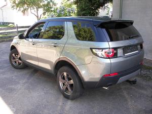 Zaļš Land Rover Discovery Sport 2015 Marijampole, ar dzinēja tilpumu 2.20 L un nobraukumu 137 tūkst. km par 12850 €, foto 5 vietnē AUTOMOTO.COM.LV