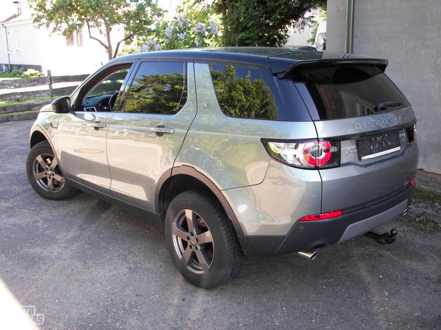Zaļš Land Rover Discovery Sport 2015 Marijampole, ar dzinēja tilpumu 2.20 L un nobraukumu 137 tūkst. km par 12850 €, foto 5 vietnē AUTOMOTO.COM.LV