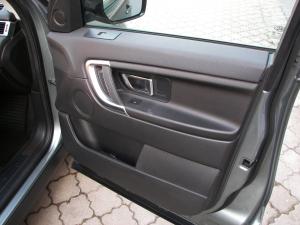 Zaļš Land Rover Discovery Sport 2015 Marijampole, ar dzinēja tilpumu 2.20 L un nobraukumu 137 tūkst. km par 12850 €, foto 15 vietnē AUTOMOTO.COM.LV