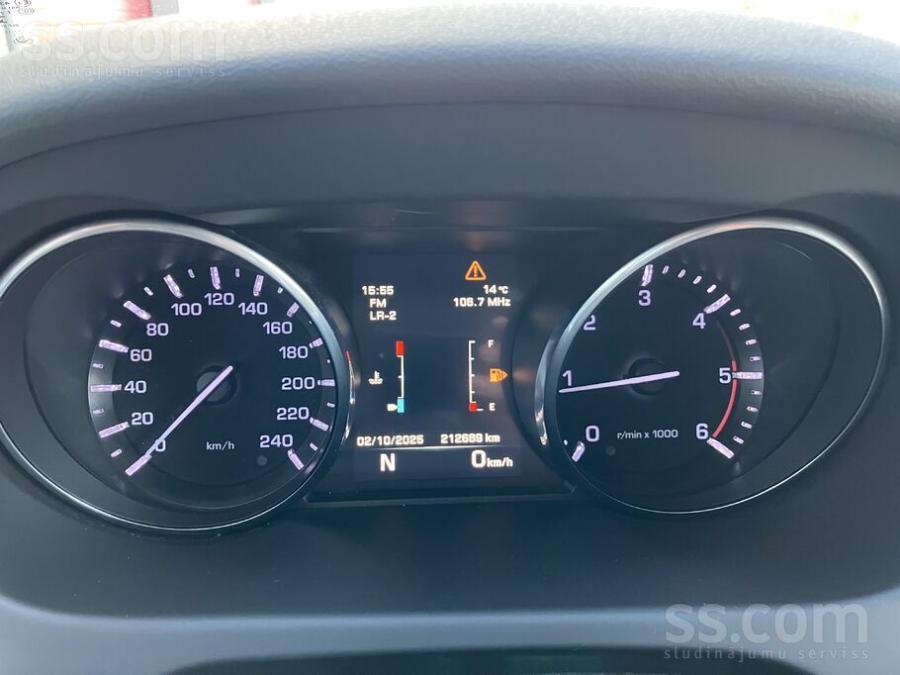 Zaļš Land Rover Discovery Sport 2015 Talsi, ar dzinēja tilpumu 2.20 L un nobraukumu 213 tūkst. km par 13500 €, foto 10 vietnē AUTOMOTO.COM.LV