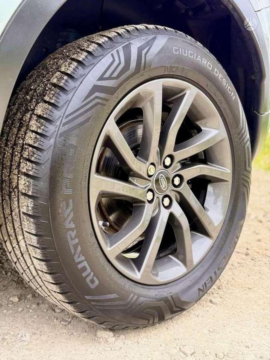 Zaļš Land Rover Discovery Sport 2015 Šauļi, ar dzinēja tilpumu 2.18 L un nobraukumu 191 tūkst. km par 14550 €, foto 21 vietnē AUTOMOTO.COM.LV