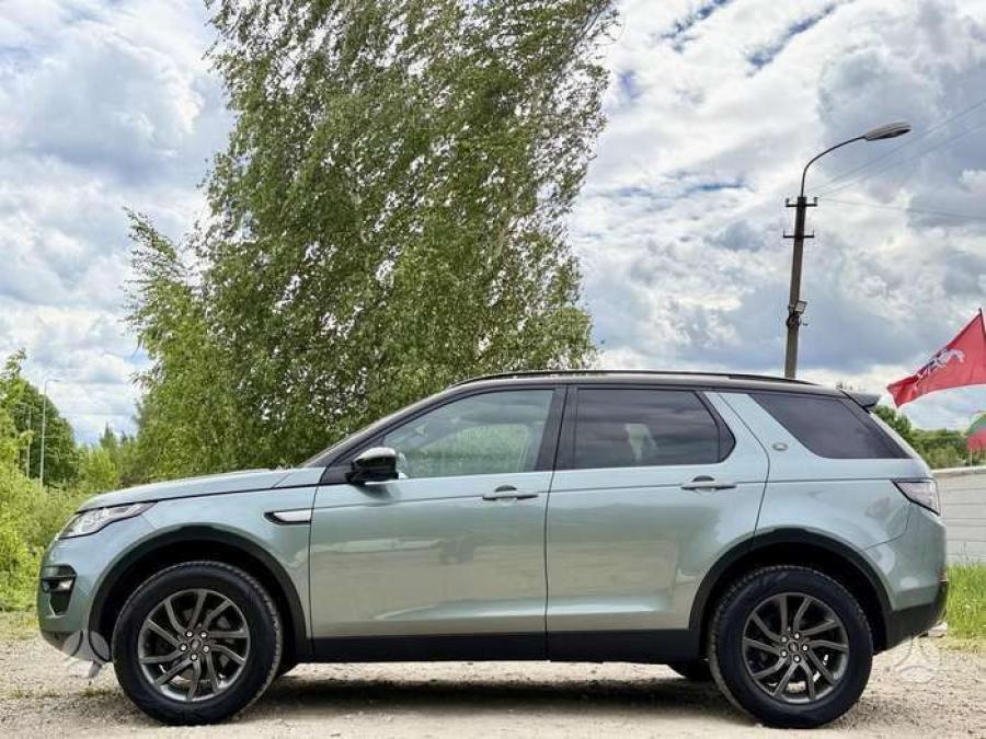 Green Land Rover Discovery Sport 2015 in Siauliai, with an engine capacity of 2.18 L and mileage of 191 thousand km for 14550 €, photo 14 on AUTOMOTO.COM.LV