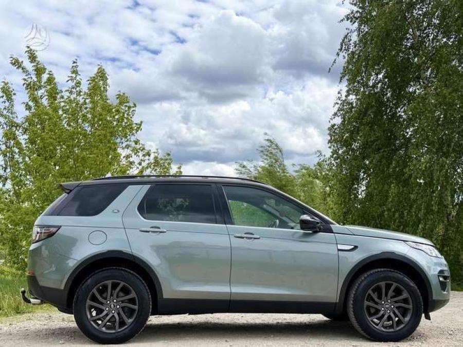Green Land Rover Discovery Sport 2015 in Siauliai, with an engine capacity of 2.18 L and mileage of 191 thousand km for 14550 €, photo 15 on AUTOMOTO.COM.LV