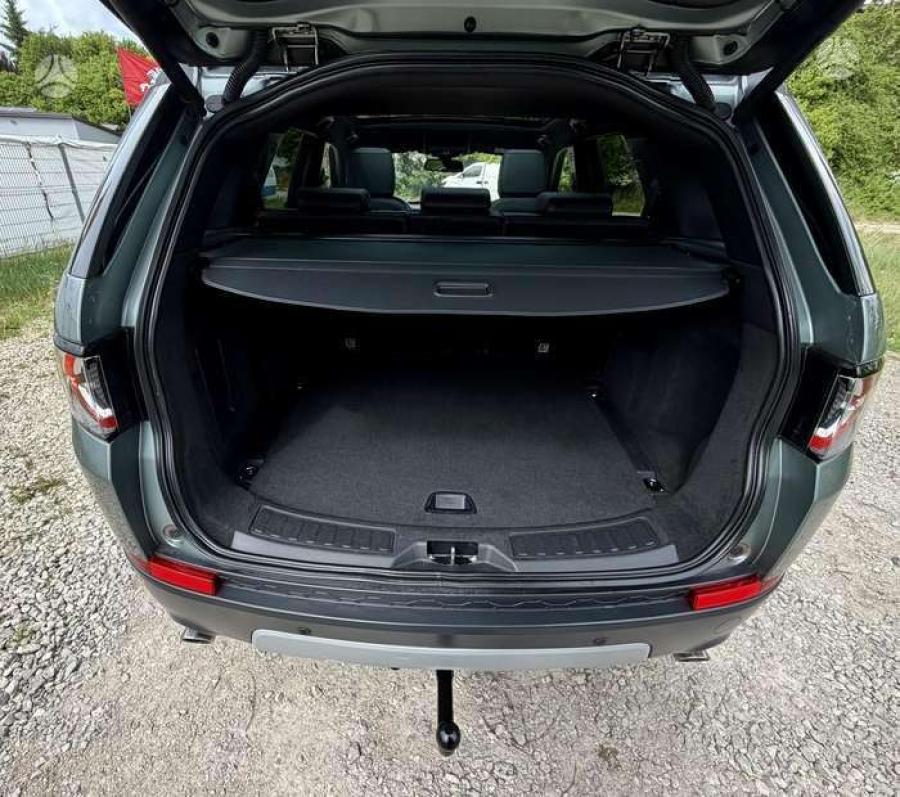 Green Land Rover Discovery Sport 2015 in Siauliai, with an engine capacity of 2.18 L and mileage of 191 thousand km for 14550 €, photo 40 on AUTOMOTO.COM.LV