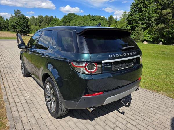 Green Land Rover Discovery Sport 2016 in Telschi, with an engine capacity of 2.00 L and mileage of 201 thousand km for 10900 €, photo 4 on AUTOMOTO.COM.LV
