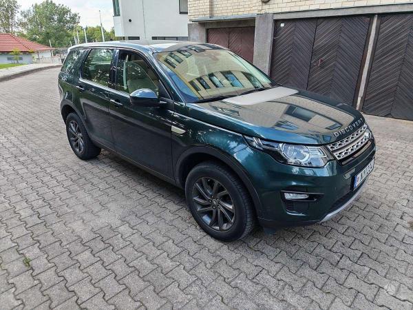 Green Land Rover Discovery Sport 2016 in Vilnius, with an engine capacity of 2.00 L and mileage of 136 thousand km for 11800 €, photo 3 on AUTOMOTO.COM.LV