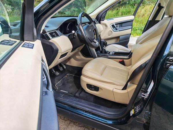 Green Land Rover Discovery Sport 2016 in Vilnius, with an engine capacity of 2.00 L and mileage of 136 thousand km for 11800 €, photo 10 on AUTOMOTO.COM.LV