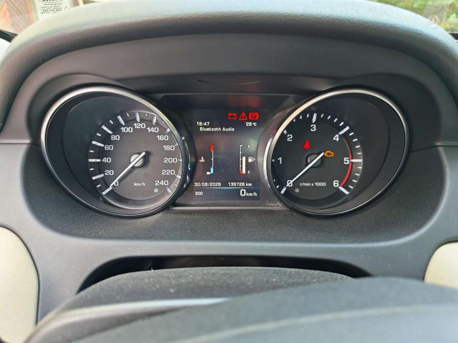 Zaļš Land Rover Discovery Sport 2016 Viļņa, ar dzinēja tilpumu 2.00 L un nobraukumu 136 tūkst. km par 11800 €, foto 39 vietnē AUTOMOTO.COM.LV