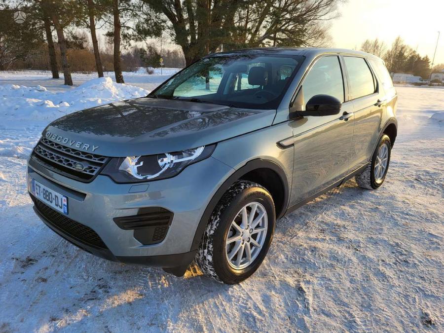 Green Land Rover Discovery Sport 2017 in Taurage, with an engine capacity of 2.00 L and mileage of 186 thousand km for 7700 €, photo 1 on AUTOMOTO.COM.LV