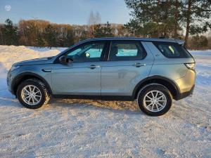 Green Land Rover Discovery Sport 2017 in Taurage, with an engine capacity of 2.00 L and mileage of 186 thousand km for 7700 €, photo 7 on AUTOMOTO.COM.LV