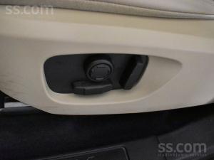 Zaļš Land Rover Discovery Sport 2017 Cēsis, ar dzinēja tilpumu 2.00 L un nobraukumu 209 tūkst. km par 12650 €, foto 21 vietnē AUTOMOTO.COM.LV