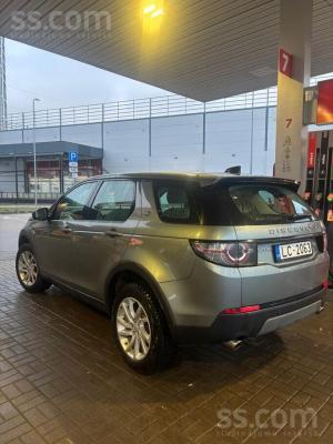 Green Land Rover Discovery Sport 2018 in Riga, with an engine capacity of 2.00 L and mileage of 116 thousand km for 32990 €, photo 3 on AUTOMOTO.COM.LV