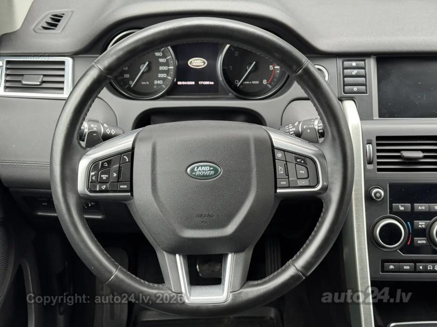 Zaļš Land Rover Discovery Sport 2016 Tallina, ar dzinēja tilpumu 2.00 L un nobraukumu 171 tūkst. km par 13995 €, foto 14 vietnē AUTOMOTO.COM.LV