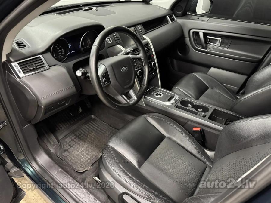 Green Land Rover Discovery Sport 2016 in Tallinn, with an engine capacity of 2.00 L and mileage of 171 thousand km for 13495 €, photo 10 on AUTOMOTO.COM.LV