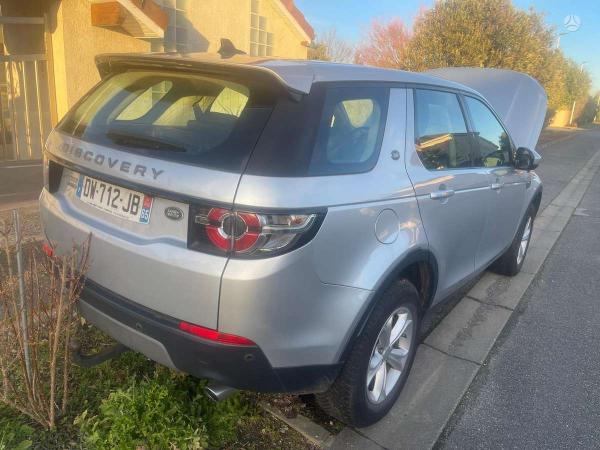 Grey Land Rover Discovery Sport 2015 in Taurage, with an engine capacity of 2.00 L and mileage of 80 thousand km for 4950 €, photo 3 on AUTOMOTO.COM.LV