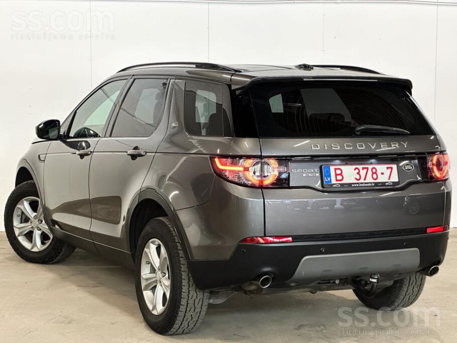 Grey Land Rover Discovery Sport 2015 in Jurmala, with an engine capacity of 2.20 L and mileage of 222 thousand km for 12950 €, photo 8 on AUTOMOTO.COM.LV