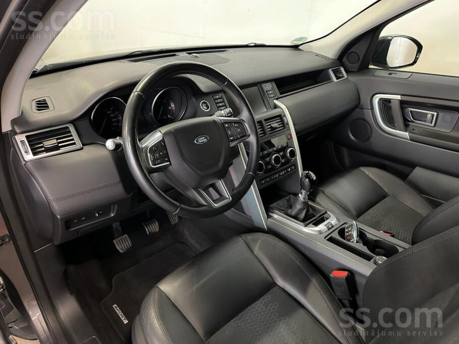 Grey Land Rover Discovery Sport 2015 in Jurmala, with an engine capacity of 2.20 L and mileage of 222 thousand km for 12950 €, photo 18 on AUTOMOTO.COM.LV