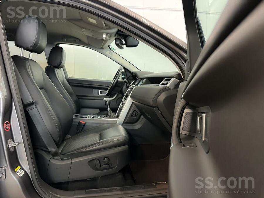 Grey Land Rover Discovery Sport 2015 in Jurmala, with an engine capacity of 2.20 L and mileage of 222 thousand km for 12950 €, photo 23 on AUTOMOTO.COM.LV