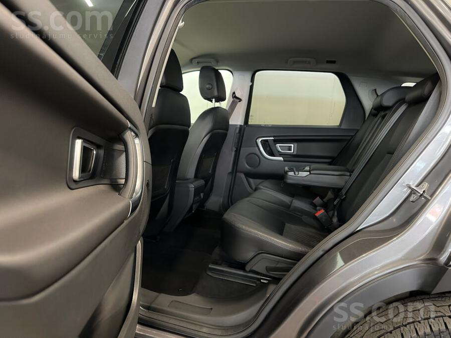 Grey Land Rover Discovery Sport 2015 in Jurmala, with an engine capacity of 2.20 L and mileage of 222 thousand km for 12950 €, photo 26 on AUTOMOTO.COM.LV