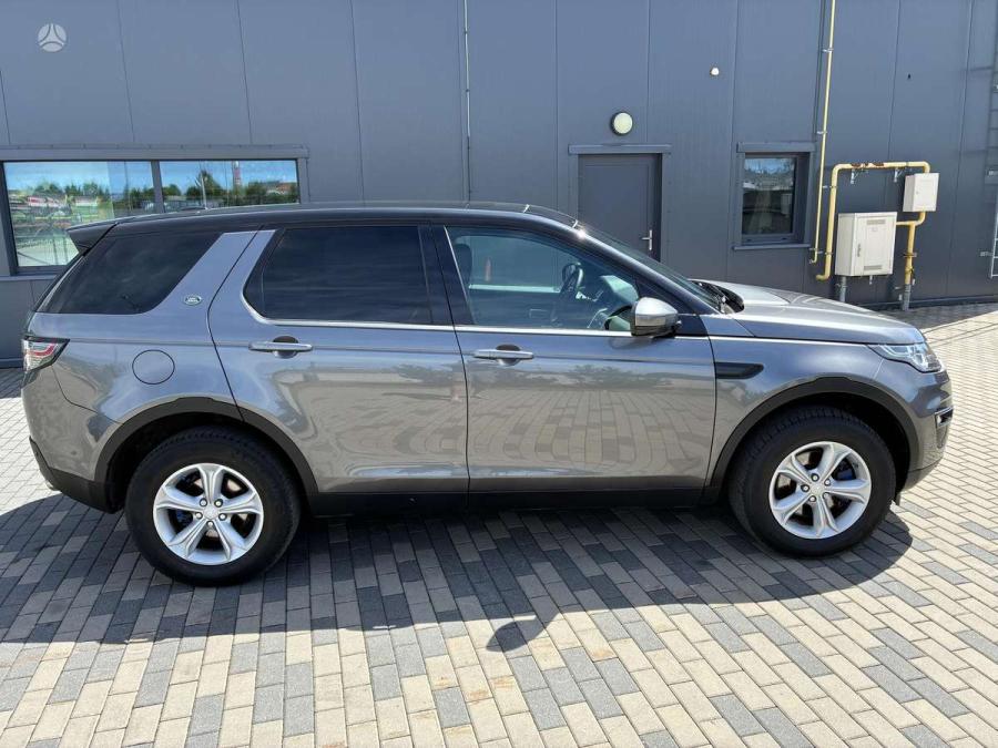 Pelēks Land Rover Discovery Sport 2015 Šauļi, ar dzinēja tilpumu 2.18 L un nobraukumu 198 tūkst. km par 11950 €, foto 6 vietnē AUTOMOTO.COM.LV