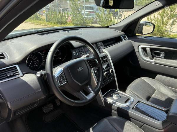 Pelēks Land Rover Discovery Sport 2015 Šauļi, ar dzinēja tilpumu 2.18 L un nobraukumu 198 tūkst. km par 11950 €, foto 9 vietnē AUTOMOTO.COM.LV
