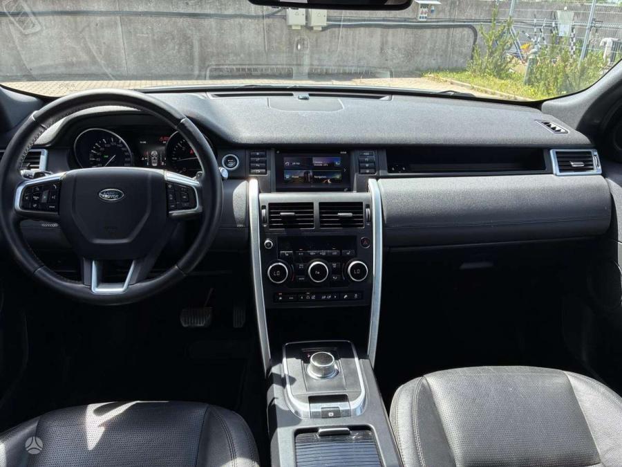 Pelēks Land Rover Discovery Sport 2015 Šauļi, ar dzinēja tilpumu 2.18 L un nobraukumu 198 tūkst. km par 11950 €, foto 11 vietnē AUTOMOTO.COM.LV