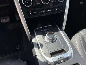 Pelēks Land Rover Discovery Sport 2015 Šauļi, ar dzinēja tilpumu 2.18 L un nobraukumu 198 tūkst. km par 11950 €, foto 13 vietnē AUTOMOTO.COM.LV