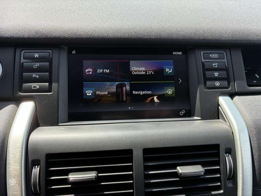 Pelēks Land Rover Discovery Sport 2015 Šauļi, ar dzinēja tilpumu 2.18 L un nobraukumu 198 tūkst. km par 11950 €, foto 14 vietnē AUTOMOTO.COM.LV