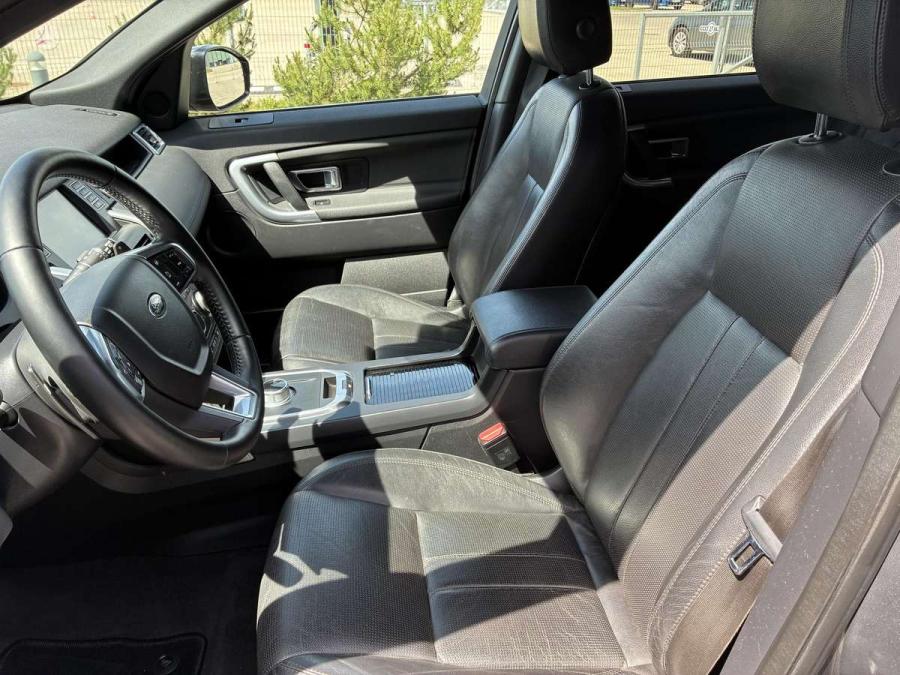 Pelēks Land Rover Discovery Sport 2015 Šauļi, ar dzinēja tilpumu 2.18 L un nobraukumu 198 tūkst. km par 11950 €, foto 16 vietnē AUTOMOTO.COM.LV