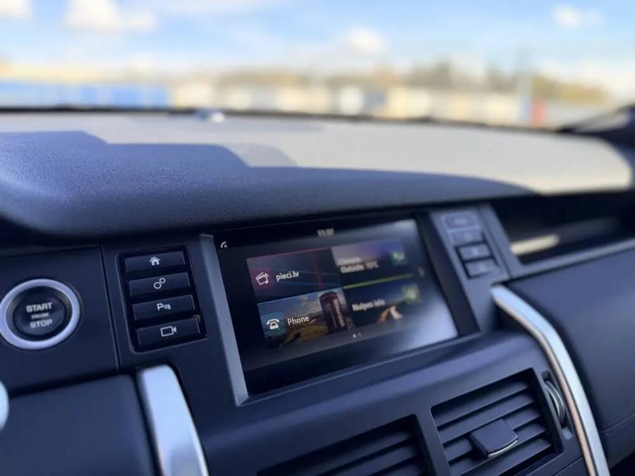 Серый Ленд Ровер Discovery Sport 2015 в Рига, объемом двигателя 2.20 л и пробегом 189 тыс. км за 13995 €, фото 17 на AUTOMOTO.COM.LV