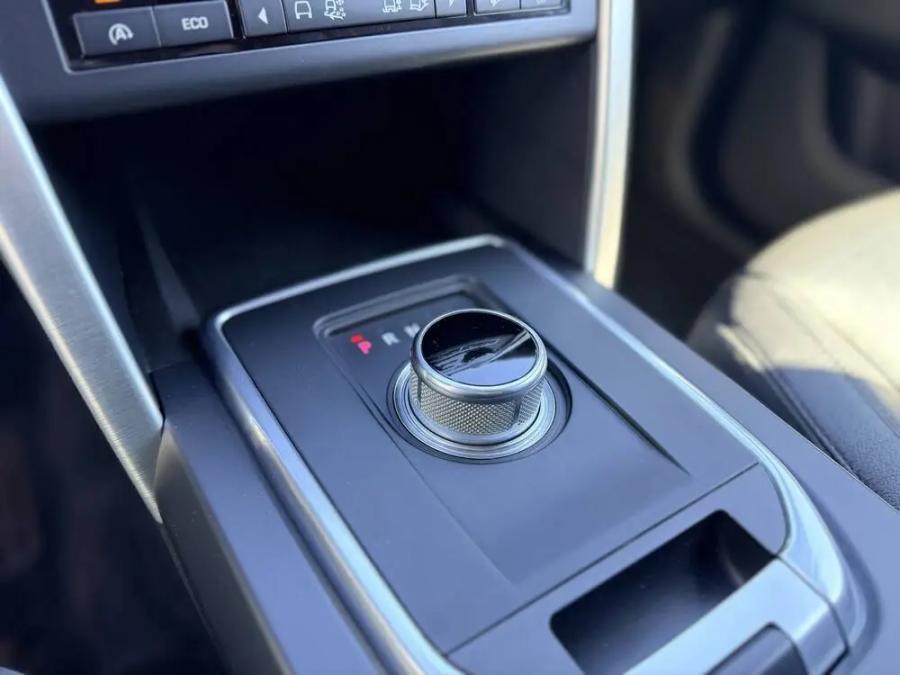 Серый Ленд Ровер Discovery Sport 2015 в Рига, объемом двигателя 2.20 л и пробегом 189 тыс. км за 13995 €, фото 21 на AUTOMOTO.COM.LV