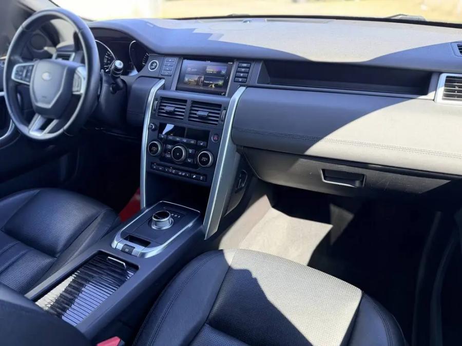 Серый Ленд Ровер Discovery Sport 2015 в Рига, объемом двигателя 2.20 л и пробегом 189 тыс. км за 13995 €, фото 28 на AUTOMOTO.COM.LV