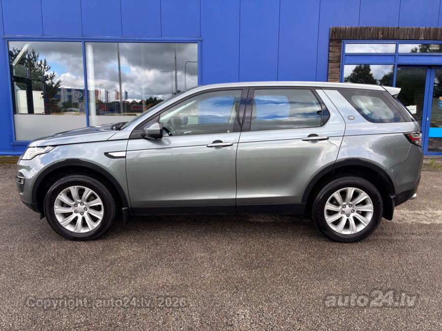 Grey Land Rover Discovery Sport 2015 in Paide, with an engine capacity of 2.20 L and mileage of 283 thousand km for 8490 €, photo 4 on AUTOMOTO.COM.LV