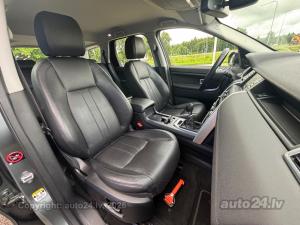 Grey Land Rover Discovery Sport 2015 in Paide, with an engine capacity of 2.20 L and mileage of 283 thousand km for 8490 €, photo 11 on AUTOMOTO.COM.LV