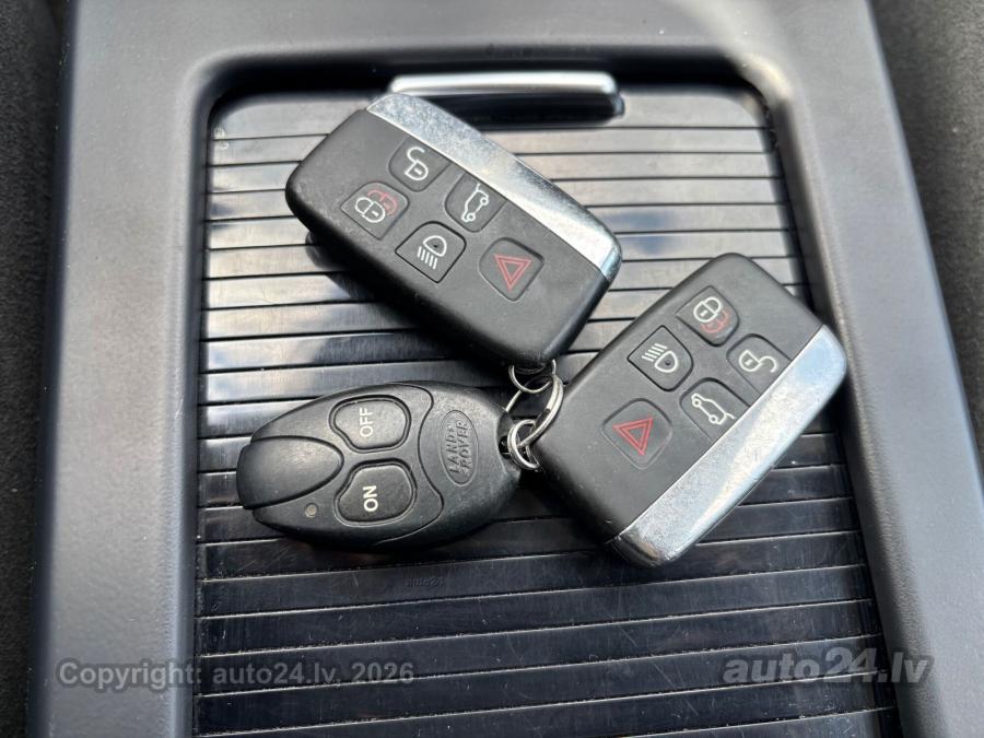 Grey Land Rover Discovery Sport 2015 in Paide, with an engine capacity of 2.20 L and mileage of 283 thousand km for 8490 €, photo 31 on AUTOMOTO.COM.LV