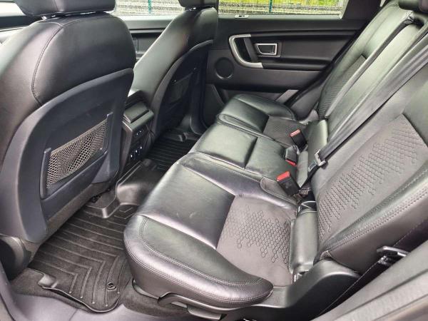 Pelēks Land Rover Discovery Sport 2015 Šauļi, ar dzinēja tilpumu 2.00 L un nobraukumu 132 tūkst. km par 10700 €, foto 9 vietnē AUTOMOTO.COM.LV
