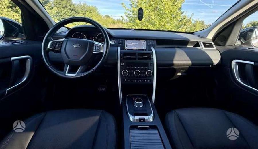 Pelēks Land Rover Discovery Sport 2015 Šauļi, ar dzinēja tilpumu 2.18 L un nobraukumu 213 tūkst. km par 14450 €, foto 47 vietnē AUTOMOTO.COM.LV