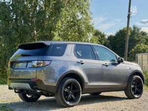 Pelēks Land Rover Discovery Sport 2015 Šauļi, ar dzinēja tilpumu 2.18 L un nobraukumu 213 tūkst. km par 14450 €, foto 5 vietnē AUTOMOTO.COM.LV