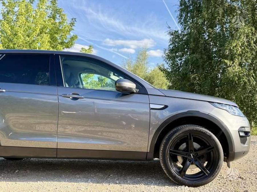 Pelēks Land Rover Discovery Sport 2015 Šauļi, ar dzinēja tilpumu 2.18 L un nobraukumu 213 tūkst. km par 14450 €, foto 11 vietnē AUTOMOTO.COM.LV