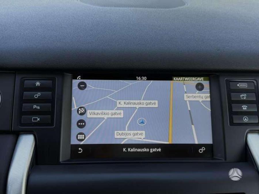 Pelēks Land Rover Discovery Sport 2015 Šauļi, ar dzinēja tilpumu 2.18 L un nobraukumu 213 tūkst. km par 14450 €, foto 73 vietnē AUTOMOTO.COM.LV