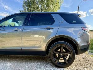 Pelēks Land Rover Discovery Sport 2015 Šauļi, ar dzinēja tilpumu 2.18 L un nobraukumu 213 tūkst. km par 14450 €, foto 13 vietnē AUTOMOTO.COM.LV