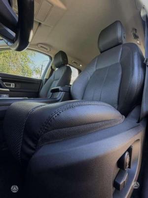 Pelēks Land Rover Discovery Sport 2015 Šauļi, ar dzinēja tilpumu 2.18 L un nobraukumu 213 tūkst. km par 14450 €, foto 52 vietnē AUTOMOTO.COM.LV