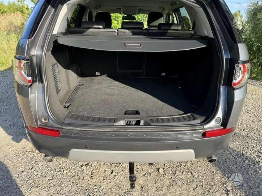 Pelēks Land Rover Discovery Sport 2015 Šauļi, ar dzinēja tilpumu 2.18 L un nobraukumu 213 tūkst. km par 14450 €, foto 88 vietnē AUTOMOTO.COM.LV
