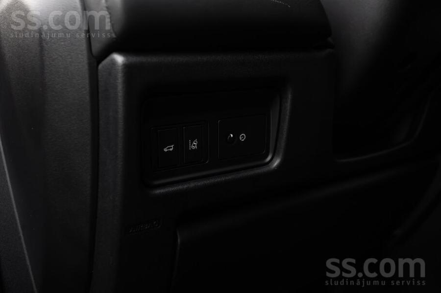 Серый Ленд Ровер Discovery Sport 2015 в Елгава, объемом двигателя 2.20 л и пробегом 0 тыс. км за 13500 €, фото 14 на AUTOMOTO.COM.LV