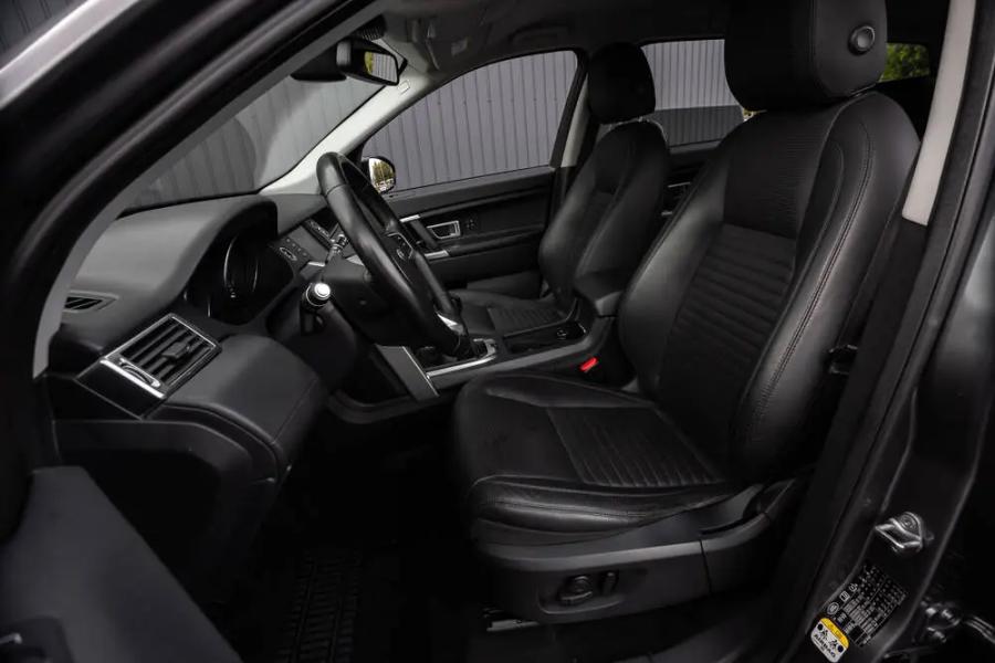 Pelēks Land Rover Discovery Sport 2015 Jelgava, ar dzinēja tilpumu 2.20 L un nobraukumu 157 tūkst. km par 13500 €, foto 9 vietnē AUTOMOTO.COM.LV