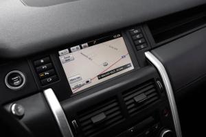 Pelēks Land Rover Discovery Sport 2015 Jelgava, ar dzinēja tilpumu 2.20 L un nobraukumu 157 tūkst. km par 13500 €, foto 21 vietnē AUTOMOTO.COM.LV